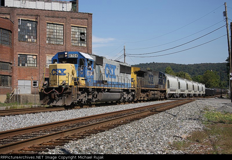 CSX 8704